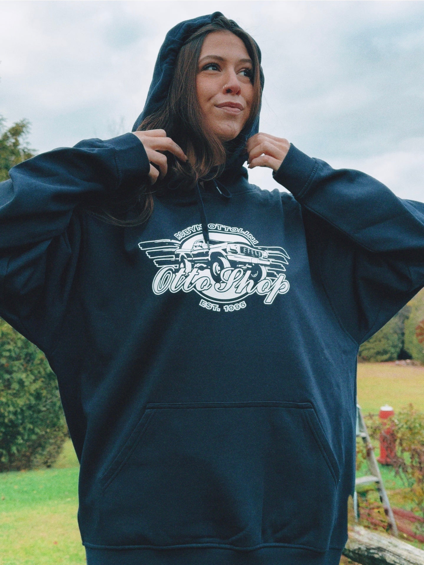 Otto Shop Sweater - Navy – robynottolinimerch